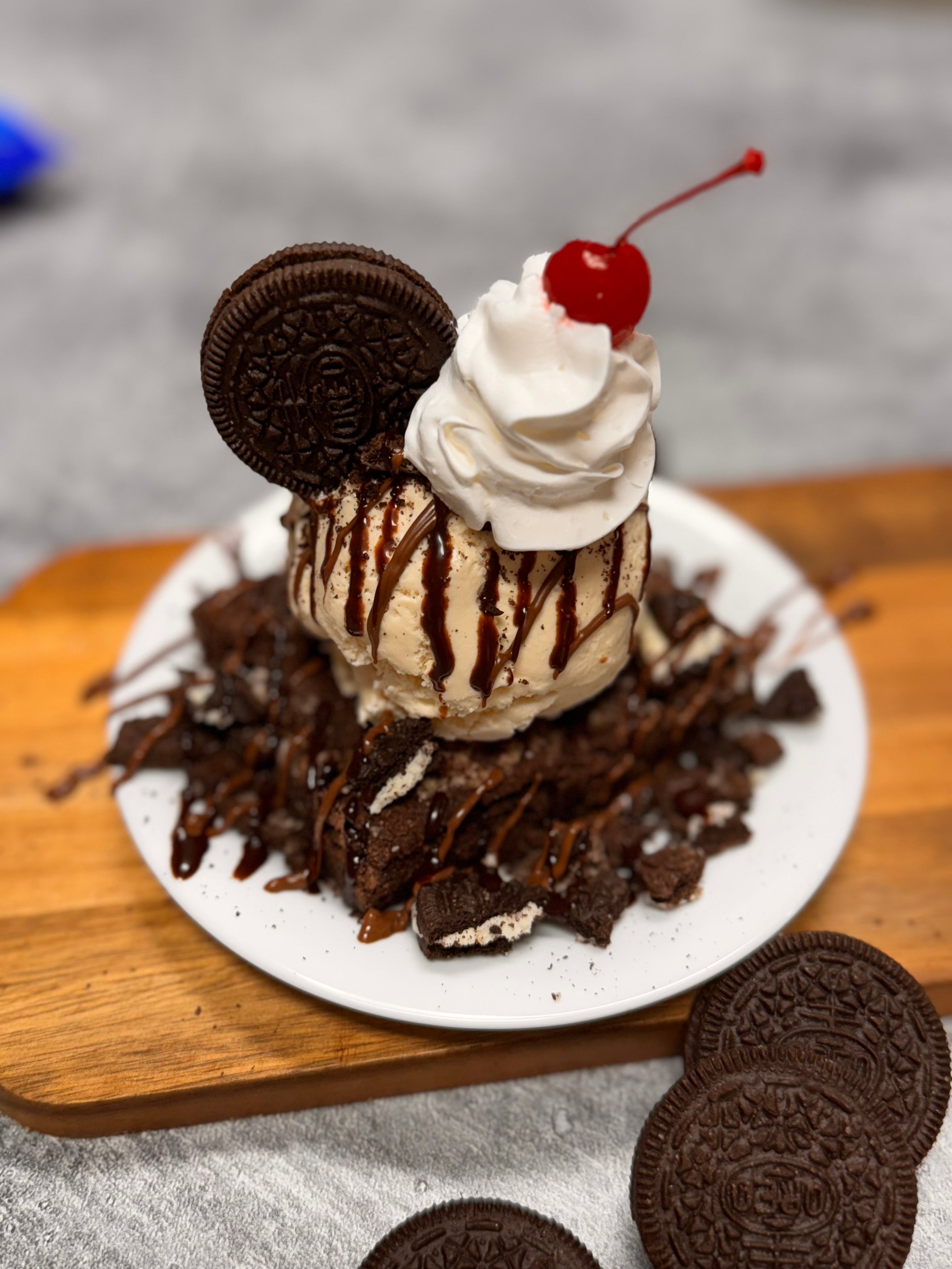 Oreo Brownie Sundae | C O N E Y W A F F L E